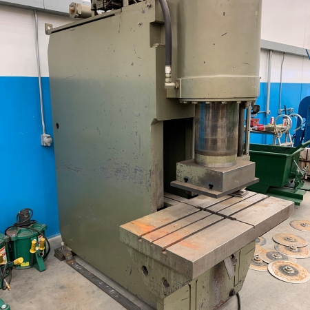 Pacific Hydraulic Press Model 200 PF – in Washington State – Dynamic Machine Tools, LLC